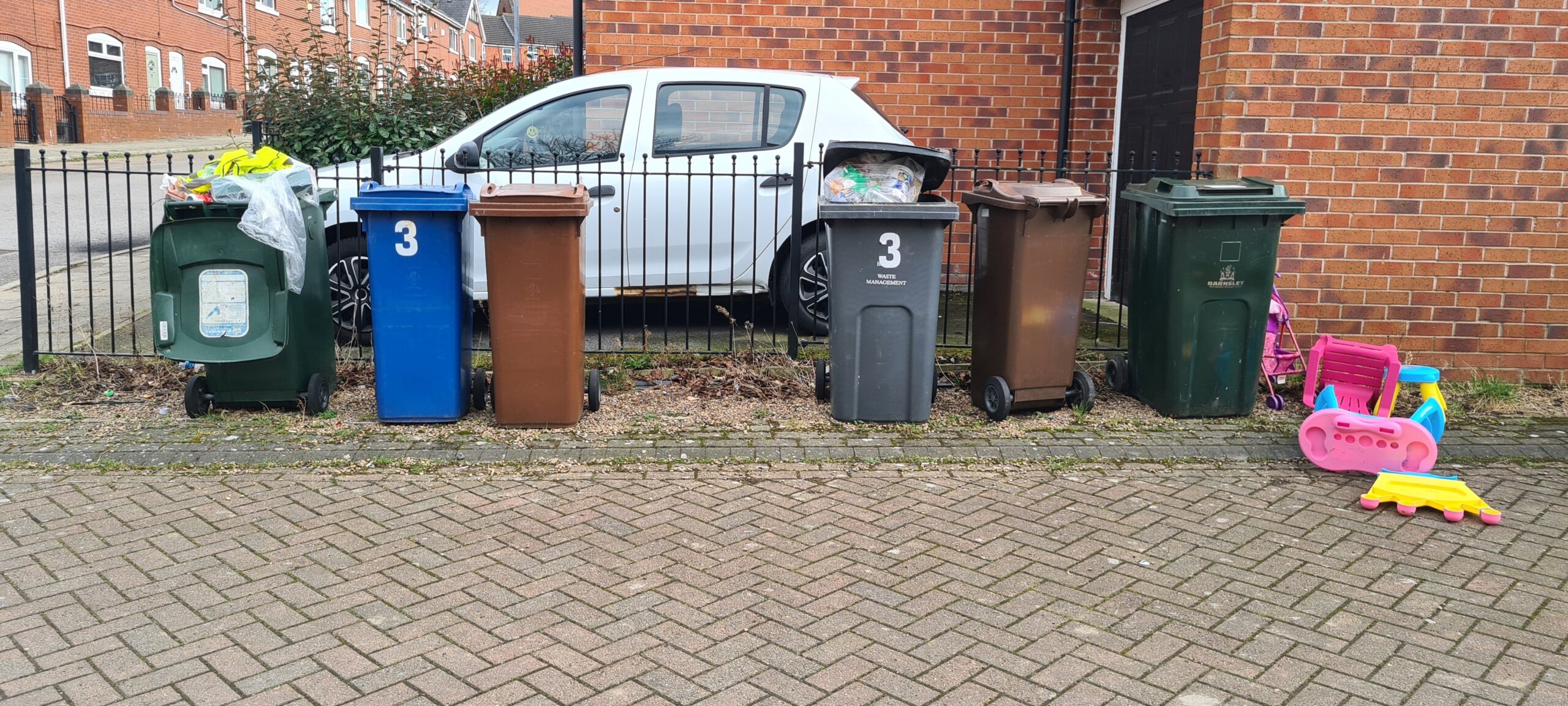 'Just sort it out' - Bin collection chaos continues at Barnsley Council ...
